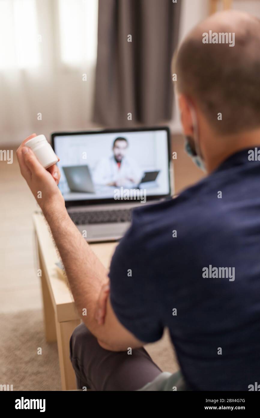 Call sick hi-res stock photography and images - Alamy