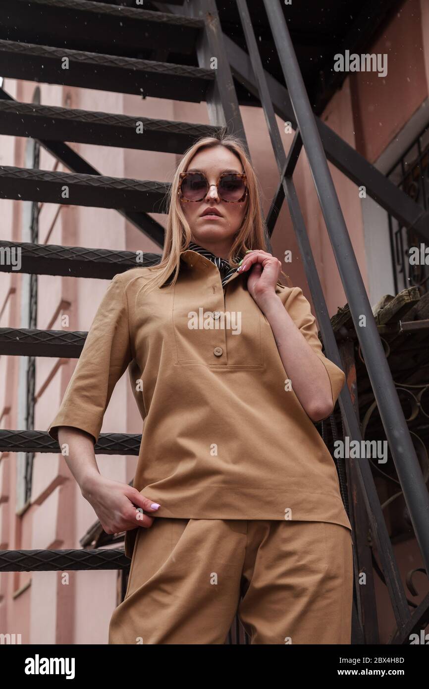 Russian model on the cover of vogue hi-res stock photography and images ...