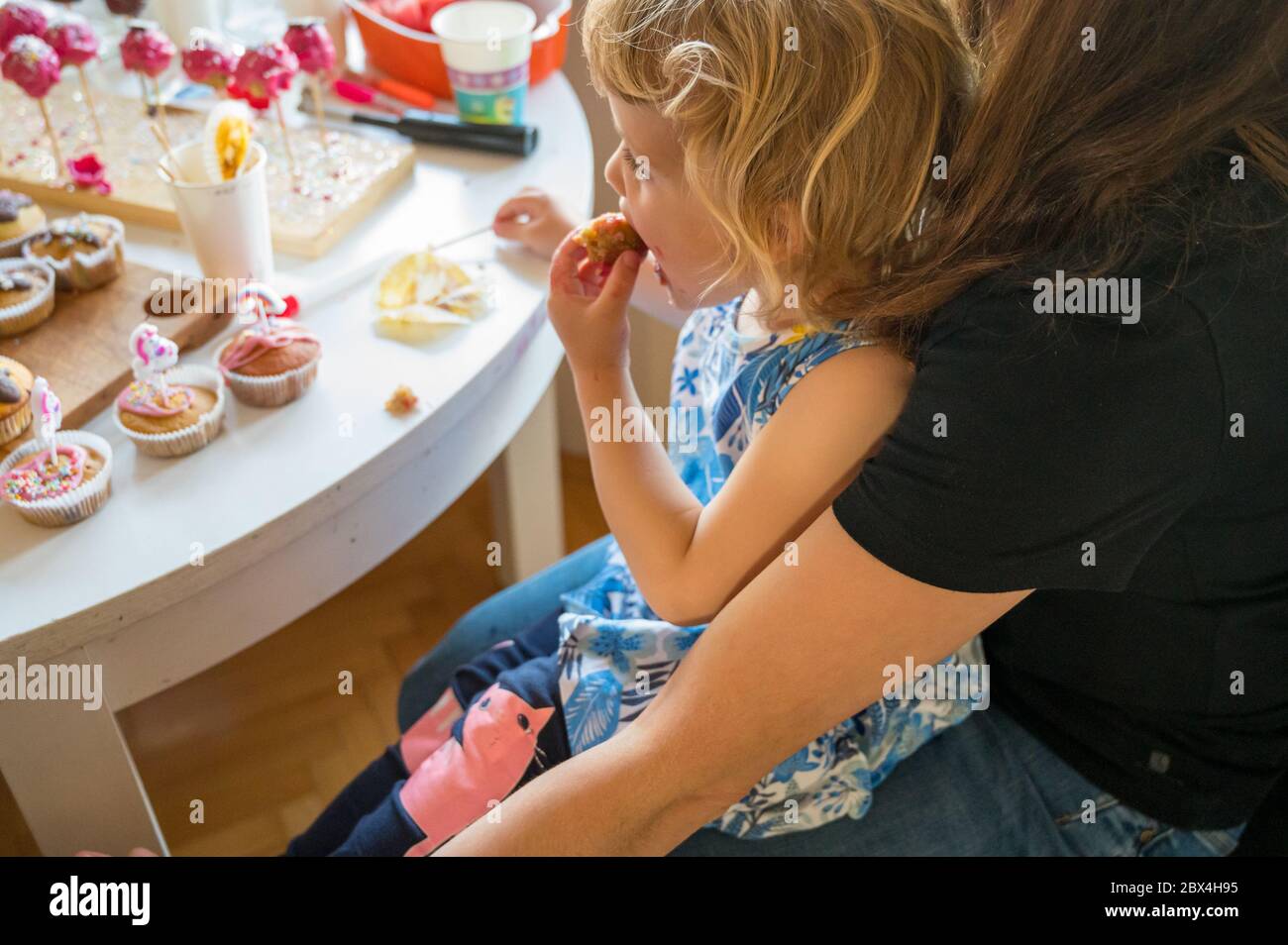 Big mom cake hi-res stock photography and images - Alamy