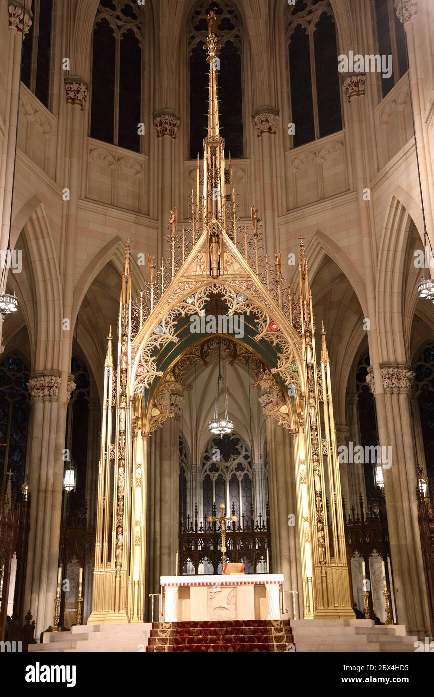 The alter at St Patrick's Cathedral in New York City Stock Photo - Alamy