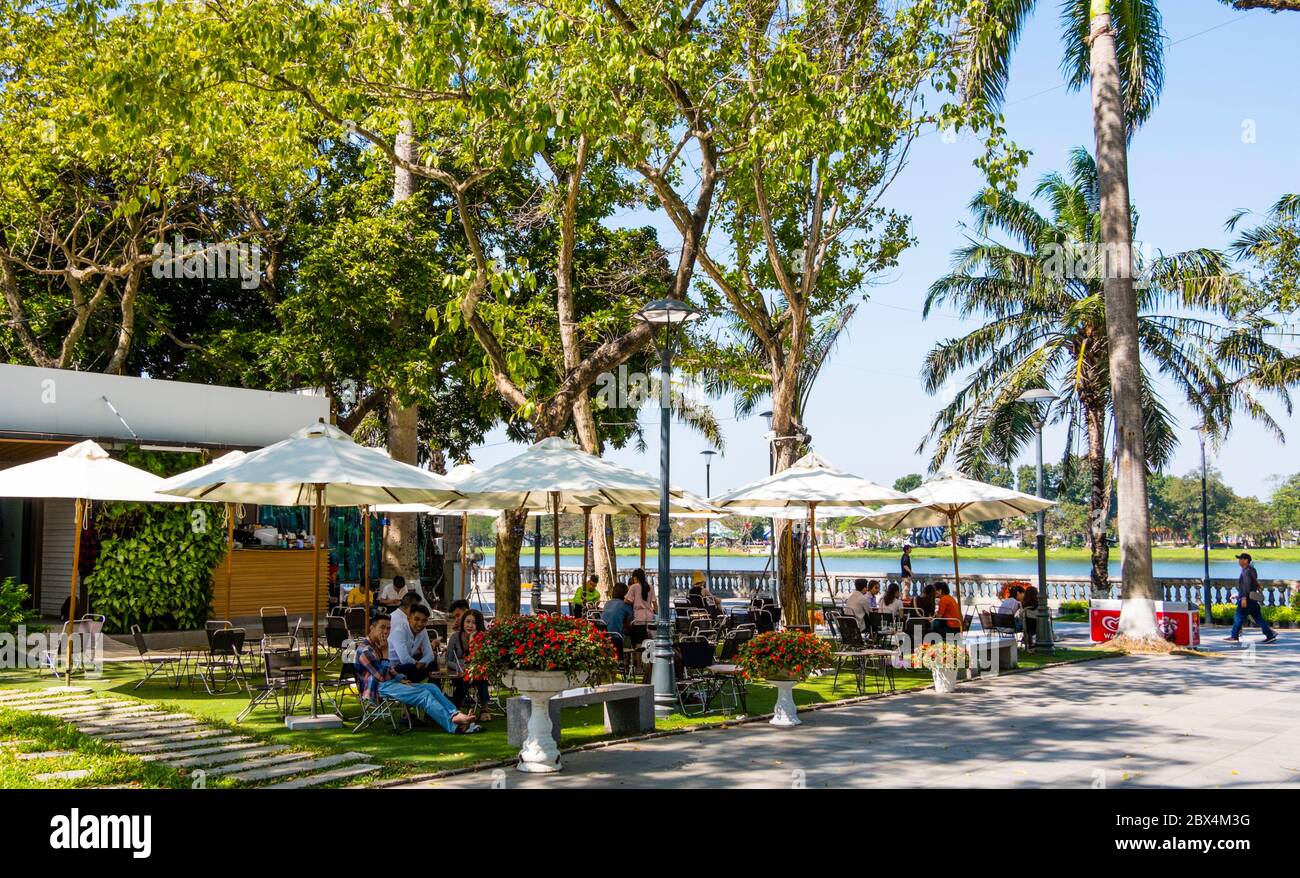 Riverside cafe asia hi-res stock photography and images - Alamy