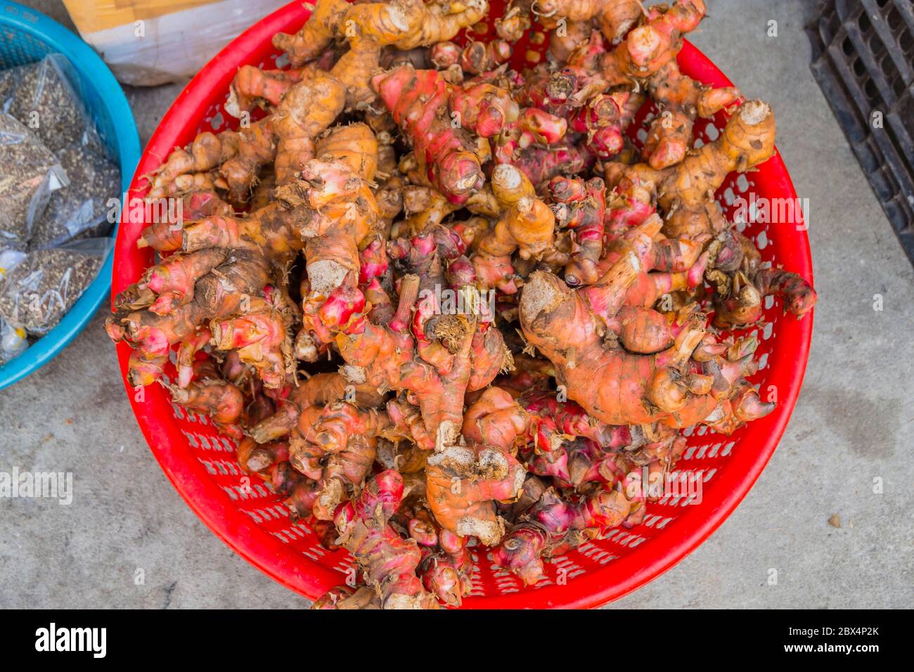 Gin seng root hi-res stock photography and images - Alamy