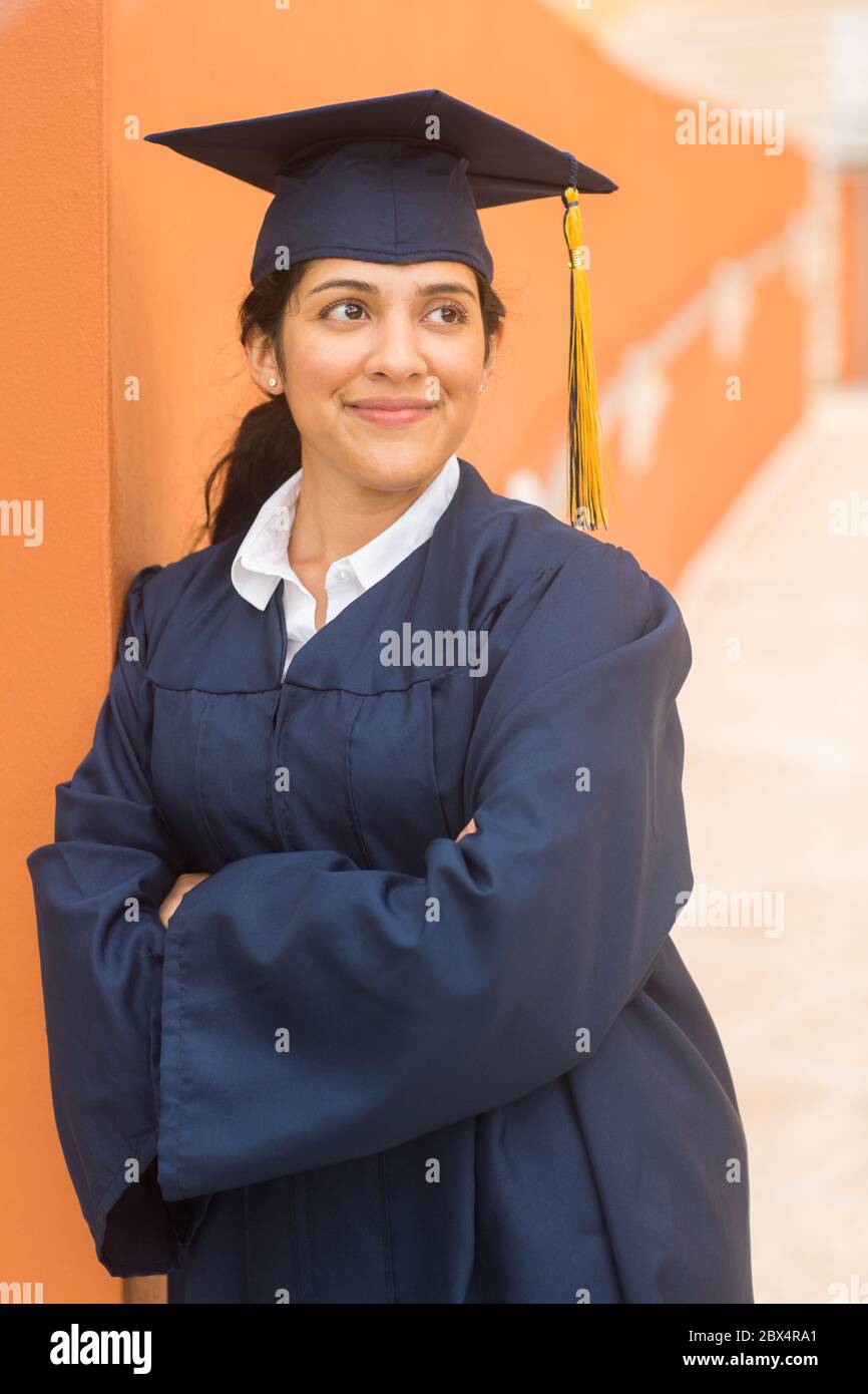 Female hispanic high school student hi-res stock photography and images - Alamy