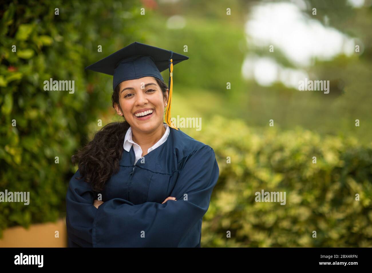 Female hispanic high school student hi-res stock photography and images ...