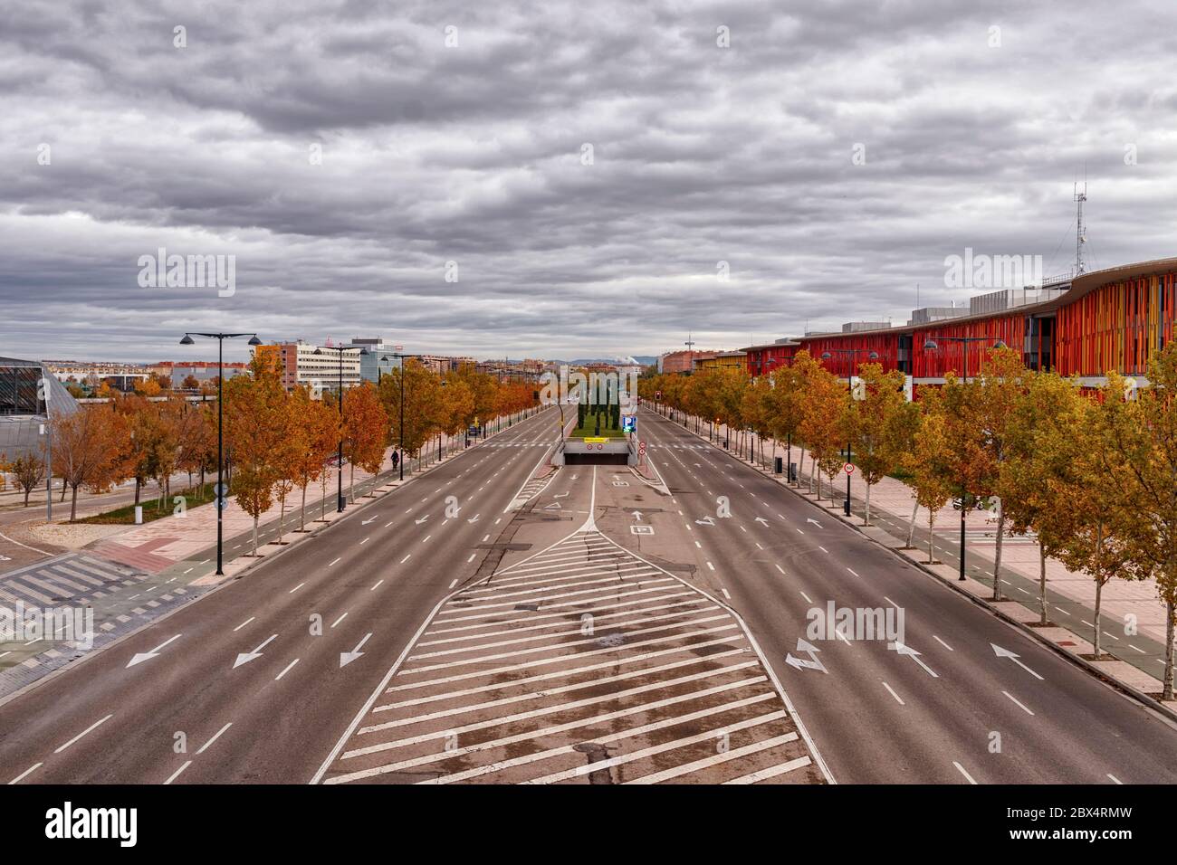 Empty city roads hi-res stock photography and images - Alamy