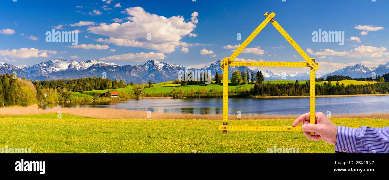 Living in the countryside Stock Photo - Alamy