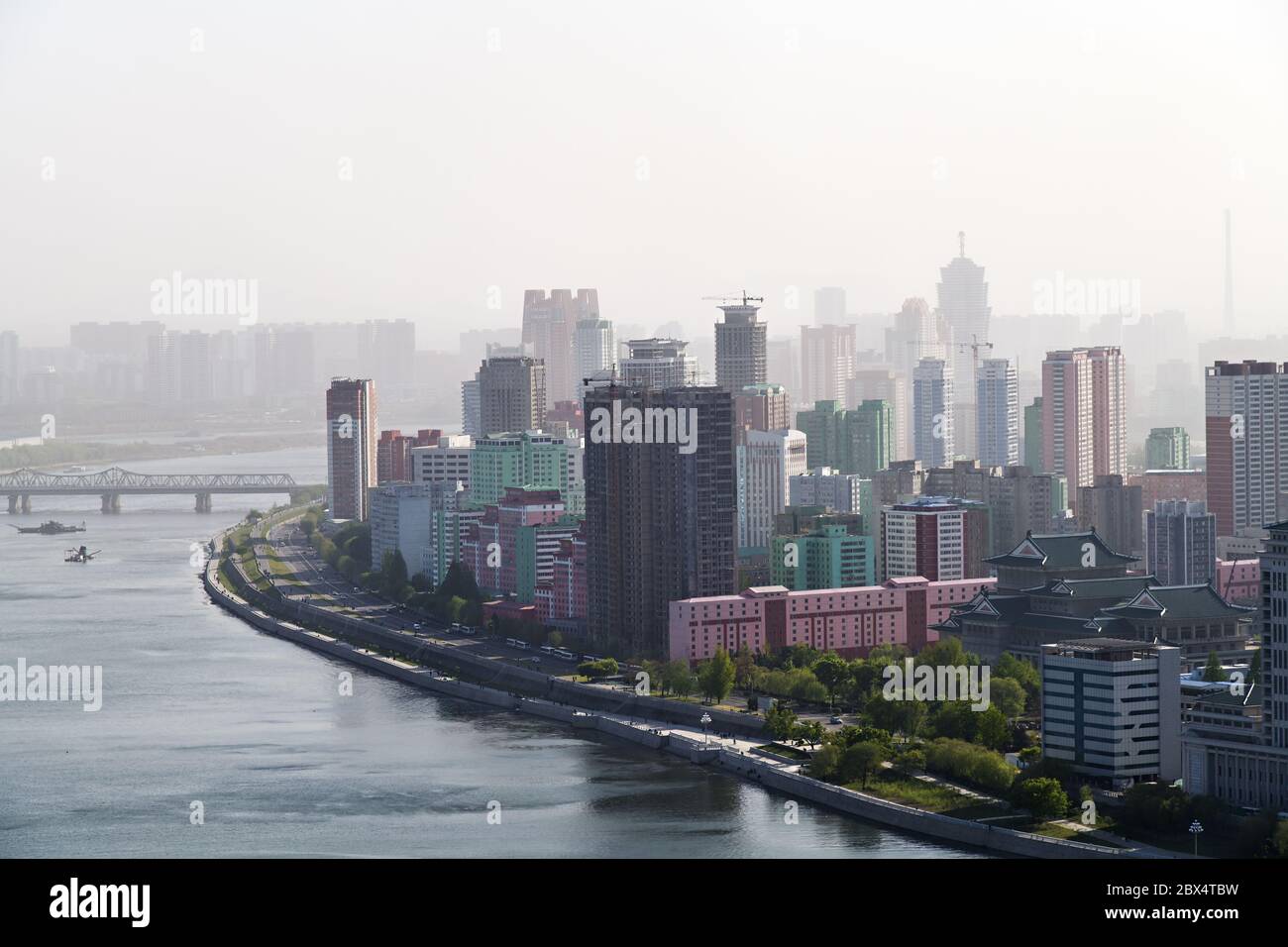 Pyongyang city skyline skyscrapers hi-res stock photography and images ...