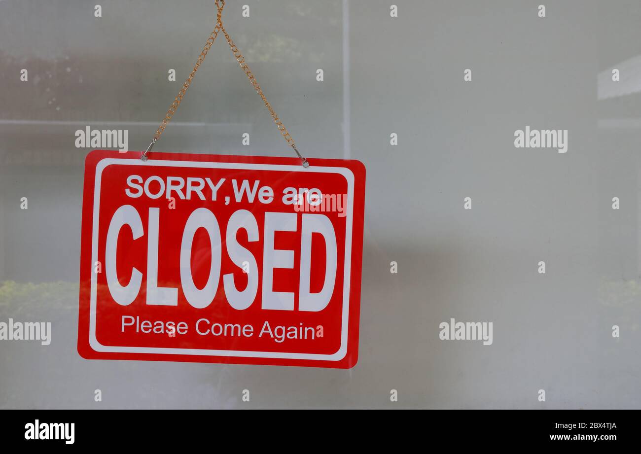 Store closed notice hi-res stock photography and images - Alamy