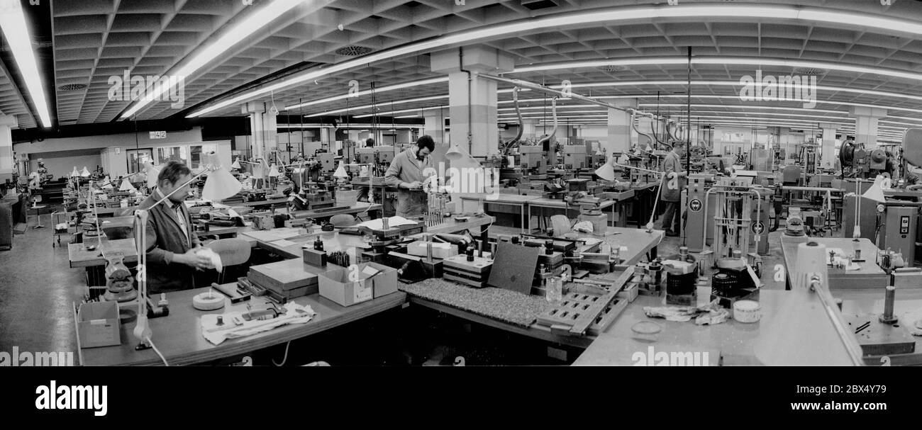 1980 work hi-res stock photography and images - Alamy