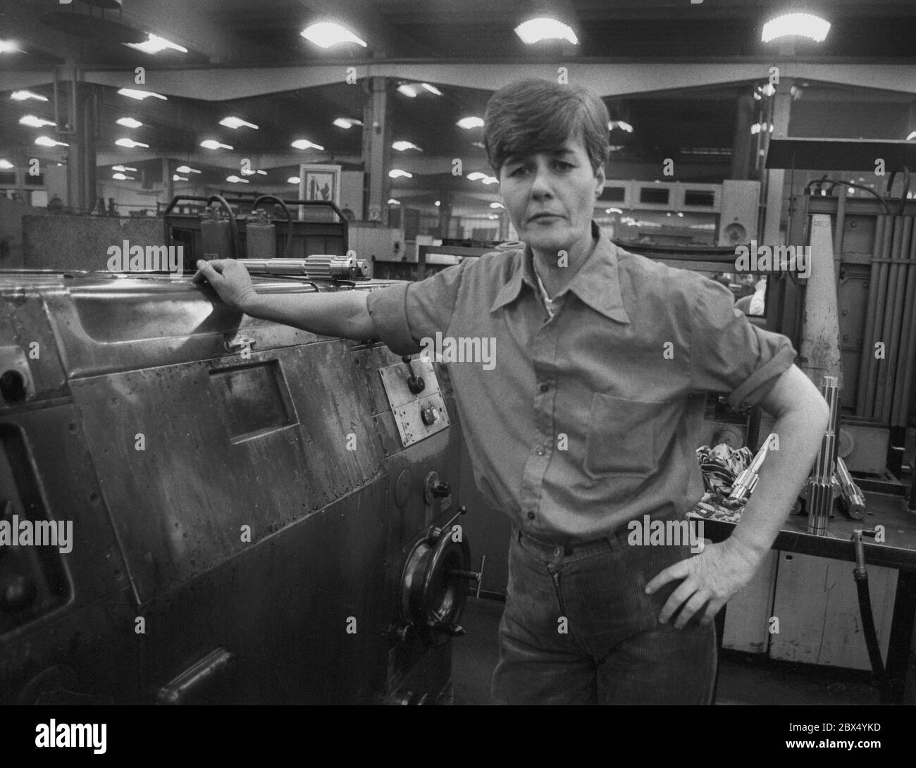GDR / Brandenburg / Industry / December 1989 Brandenburg transmission ...