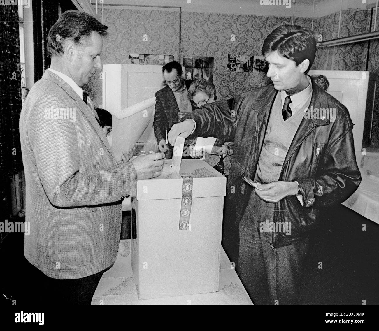 Peoples chamber election 1990 hi-res stock photography and images - Alamy
