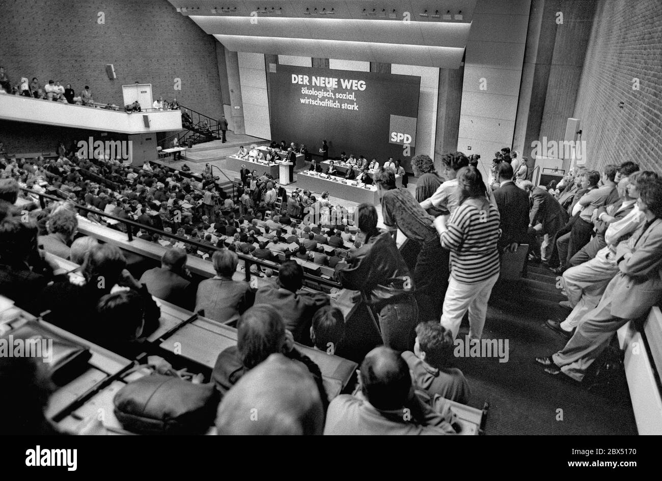 Agreement 1990 hi-res stock photography and images - Alamy