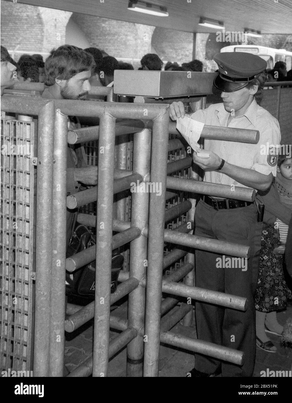 Berlin districts / Wedding / Tiergarten / foreigners / 1985 Asylum ...