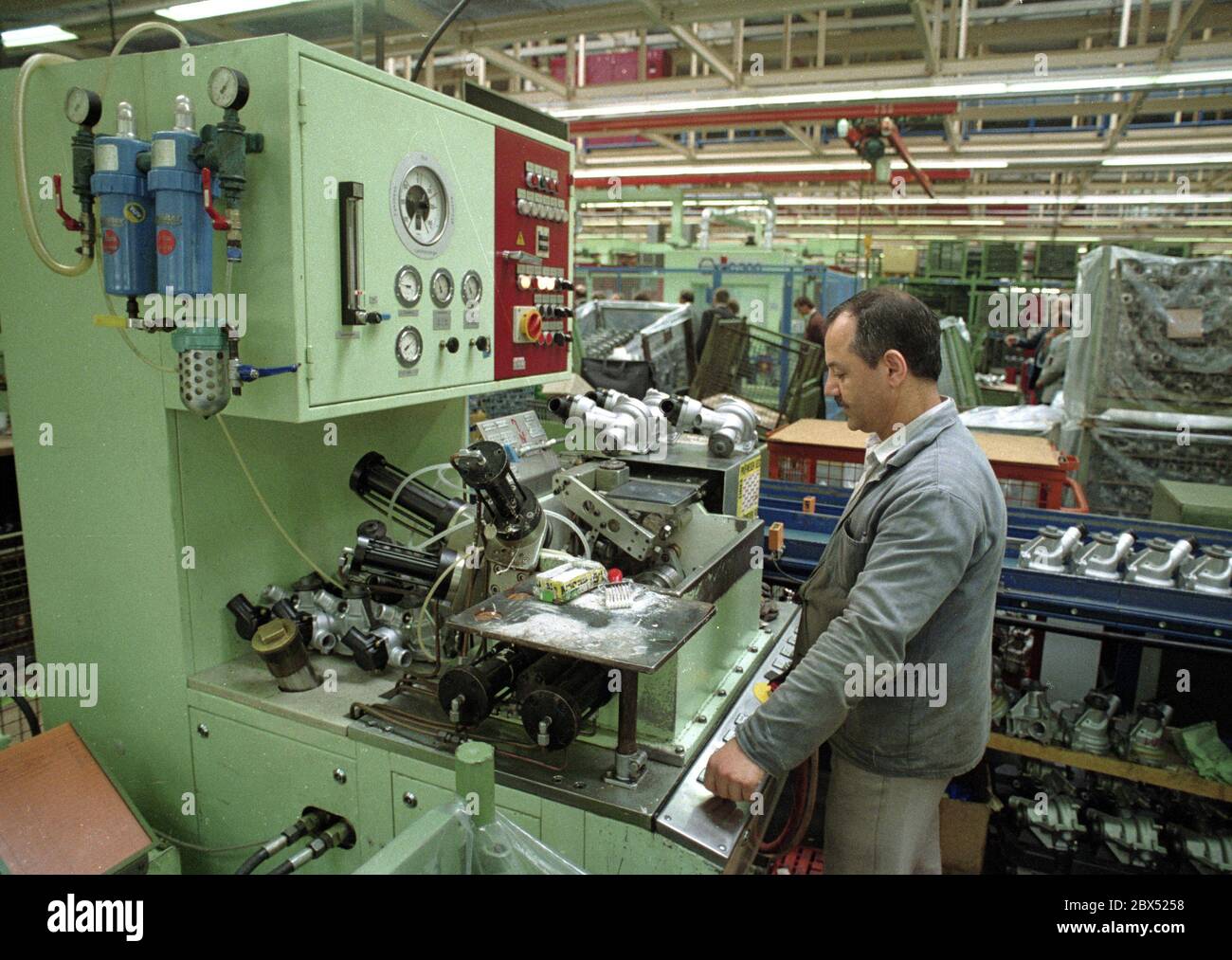 Berlin districts / Tempelhof / Industry / 7 / 1989 Turkish skilled ...