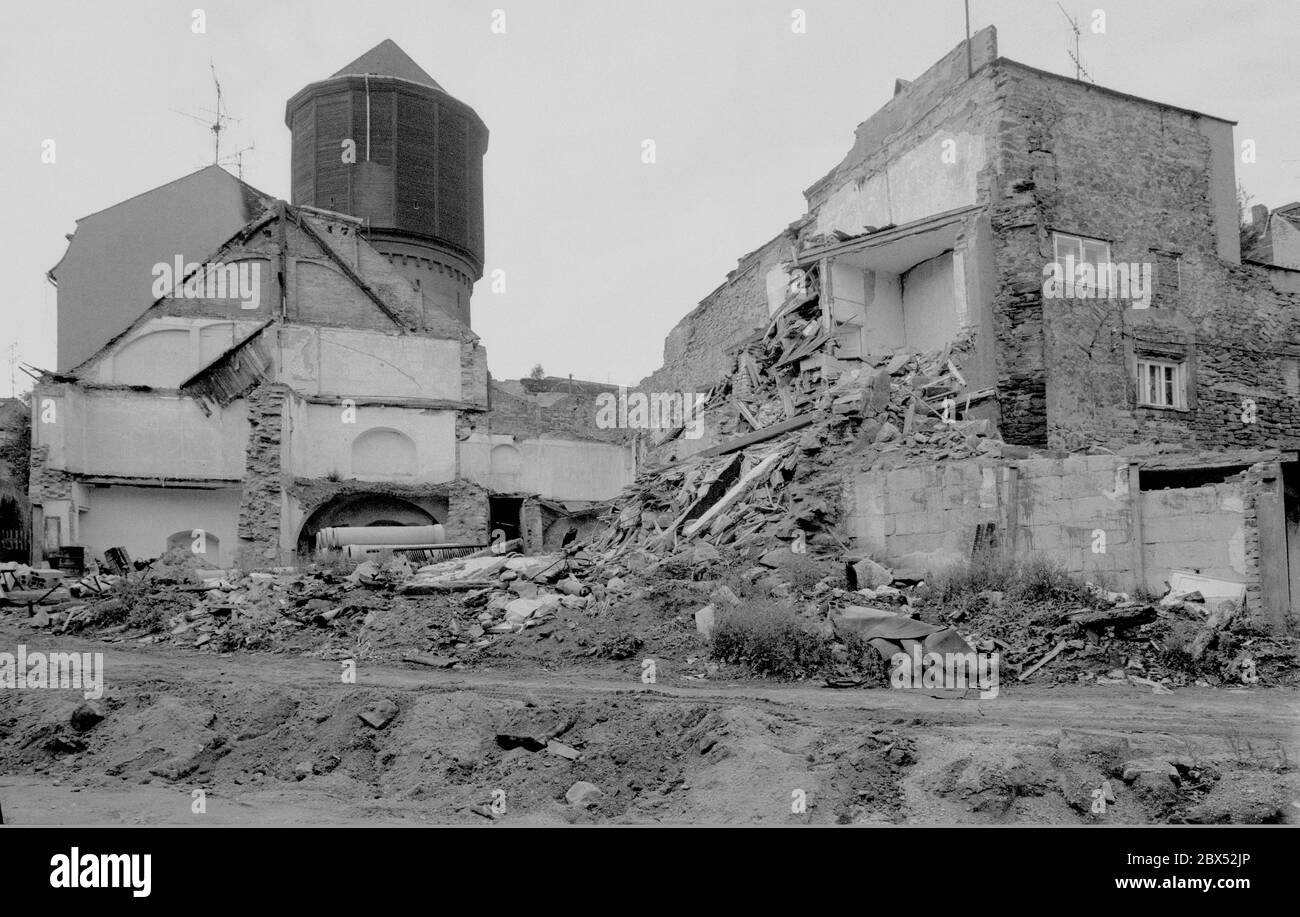 Saxony / Localities / GDR state / 1990 Bautzen: Decay in the medieval ...