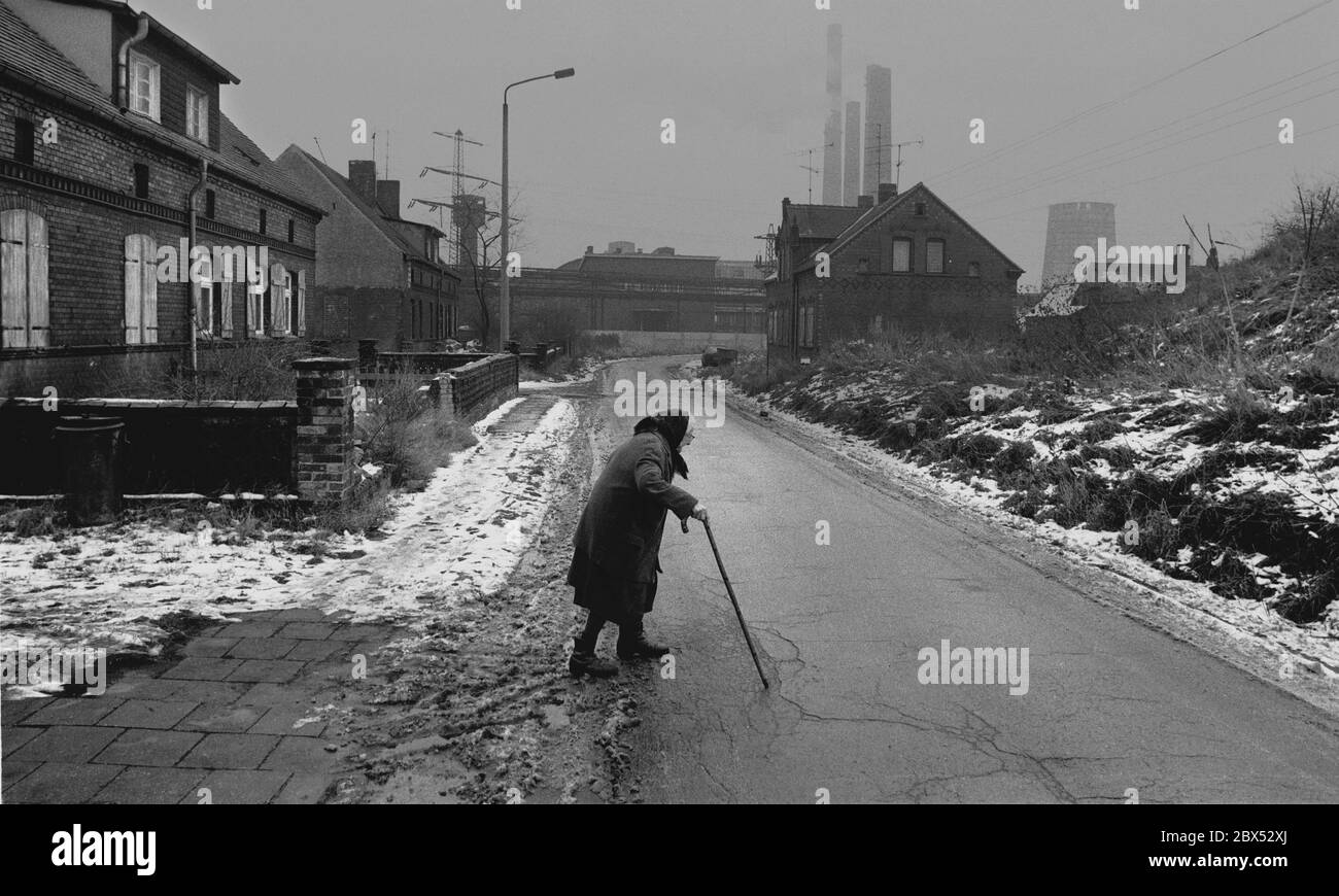 Gdr housing Black and White Stock Photos & Images - Alamy
