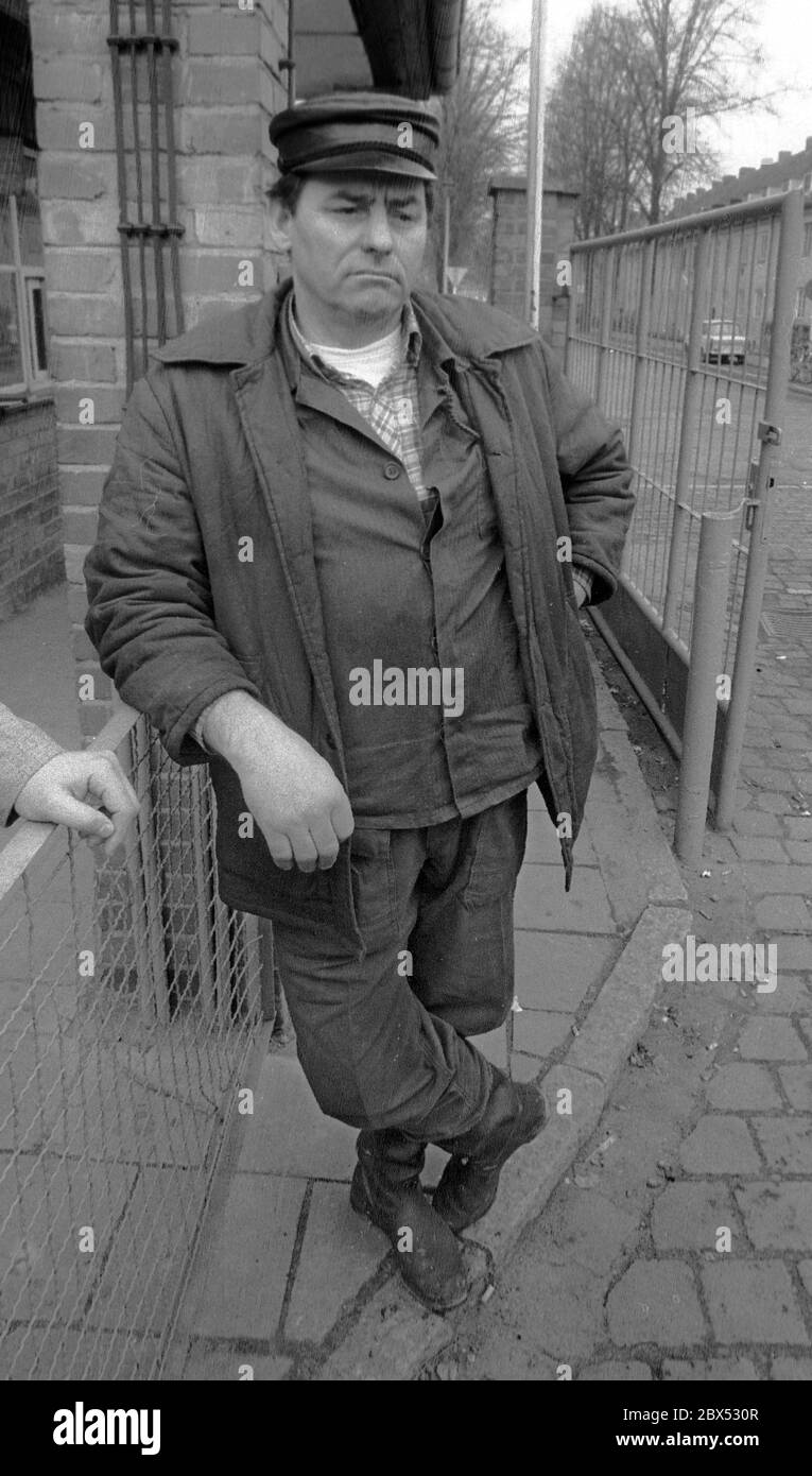 Ddr state people hi-res stock photography and images - Alamy