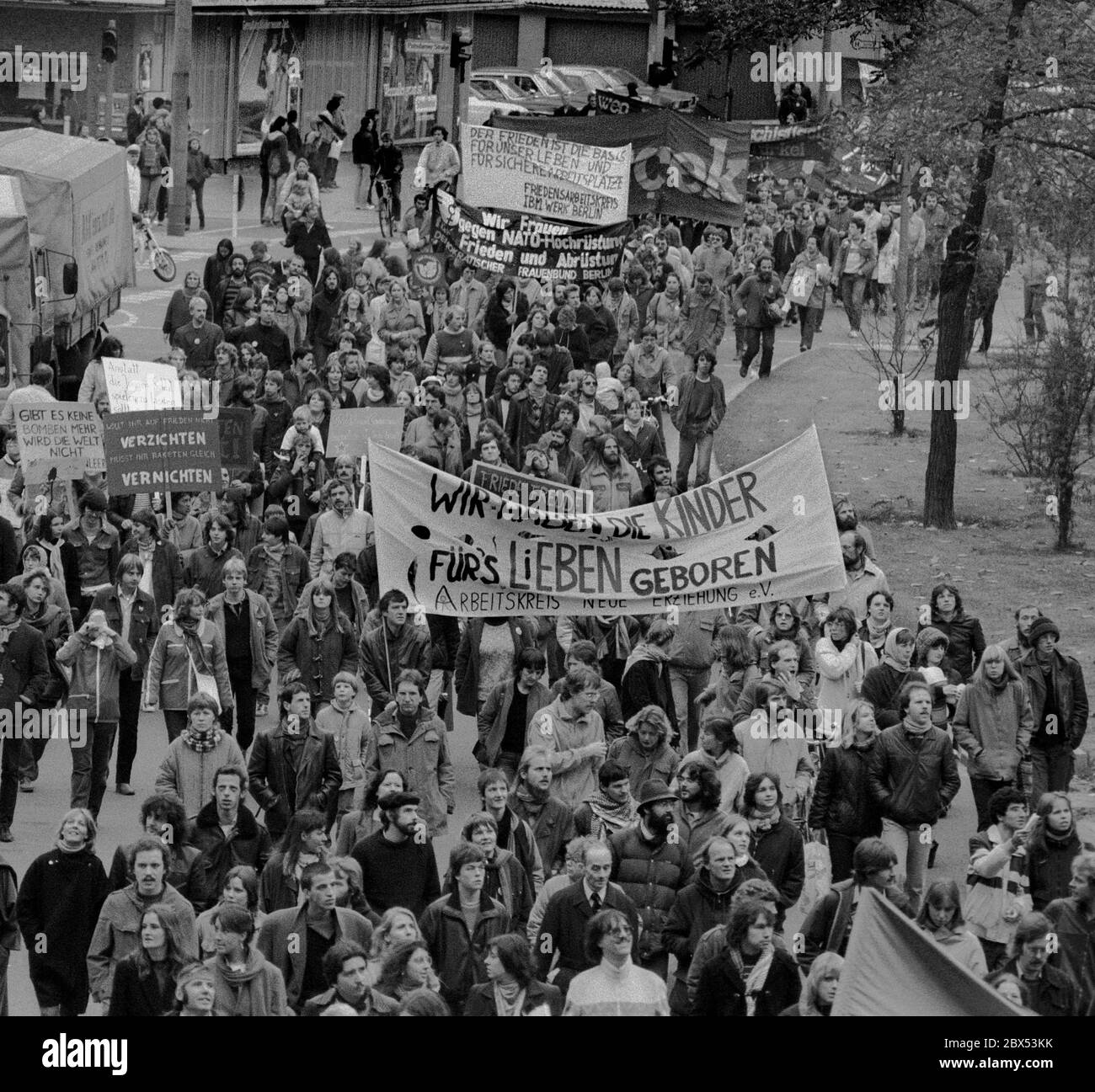 1983 80s hi-res stock photography and images - Alamy