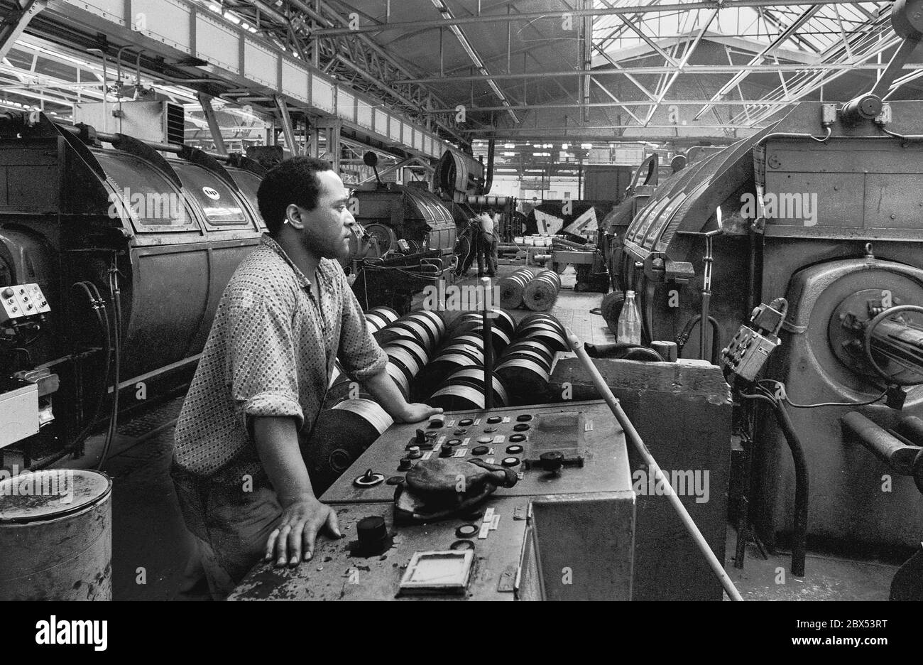 1989 2002 Black and White Stock Photos & Images - Alamy