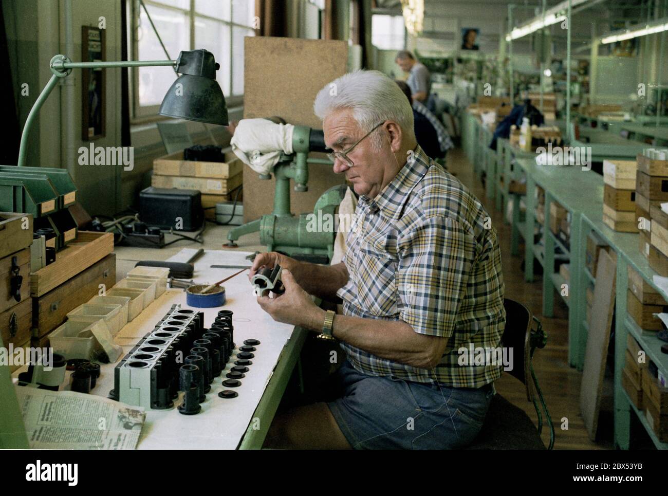 GDR / Economy / Industry / Thuringia / 11.5.1990 VEB Carl Zeiss Jena ...