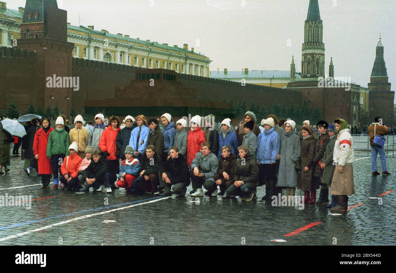 Russia / History / Socialism 11 / 1989 Soviet Union / Moscow, Red ...