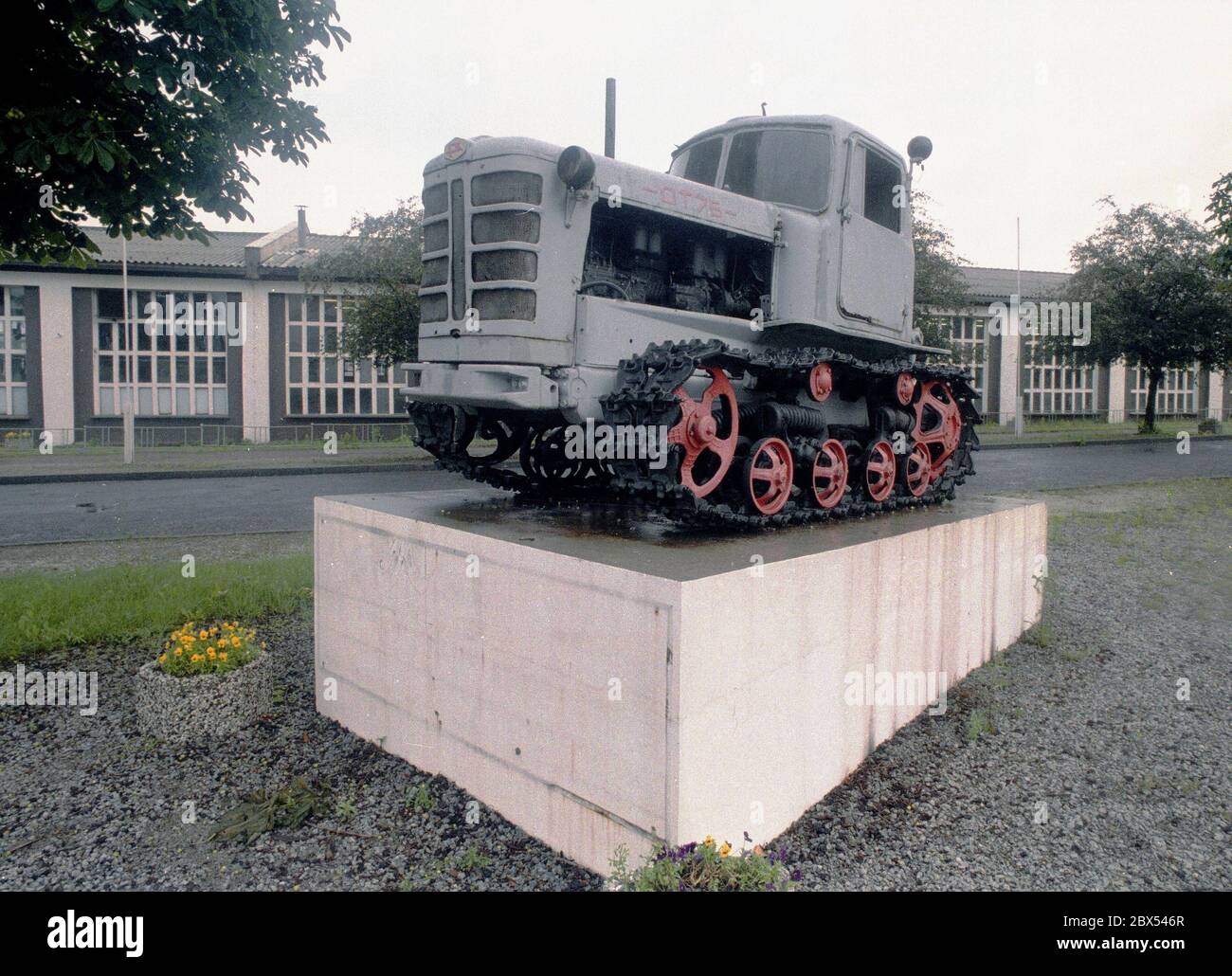 Soviet tractor hi-res stock photography and images - Alamy
