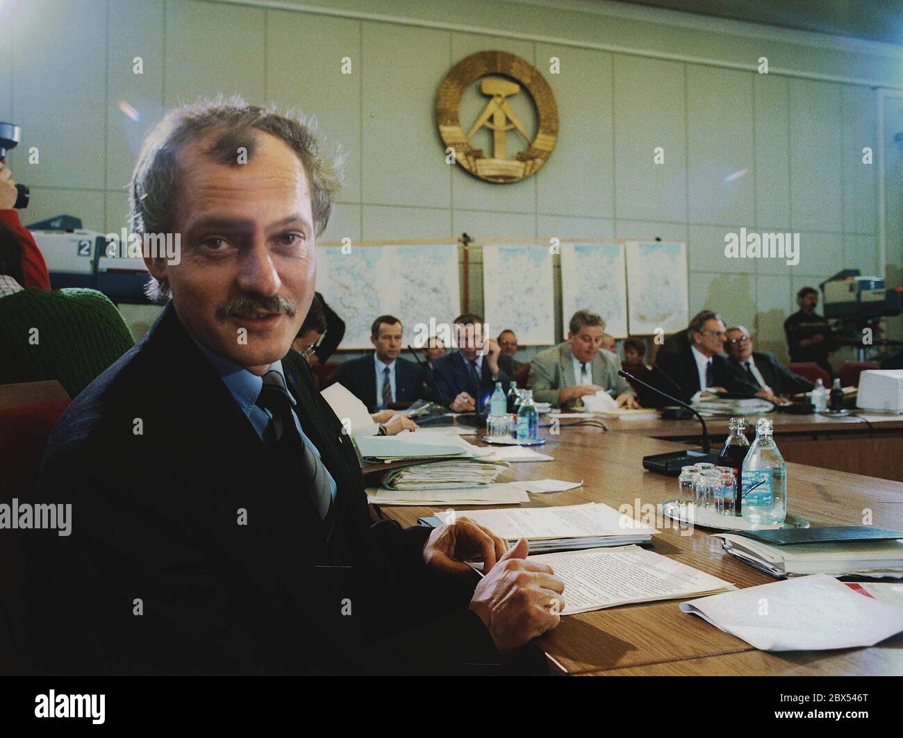 Berlin / GDR / unification / 29.01.1990 Central Round Table of the GDR ...