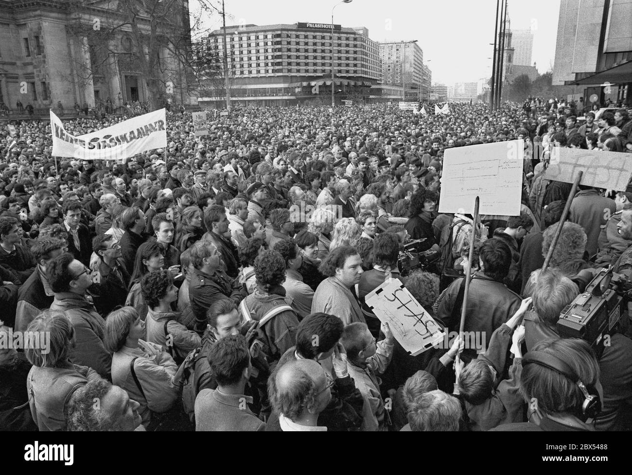 Stasi headquarters 1990 Black and White Stock Photos & Images - Alamy