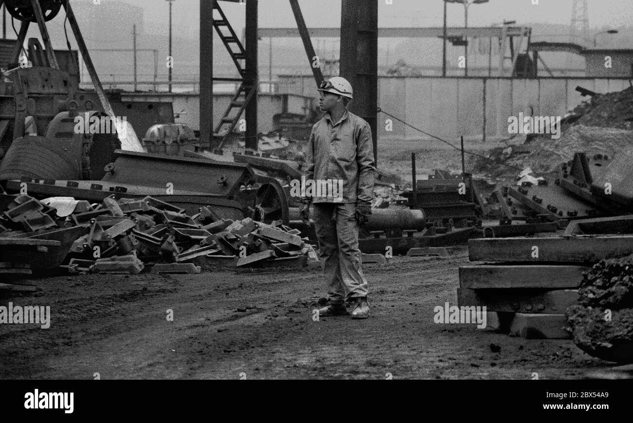 Copper worker hi-res stock photography and images - Alamy