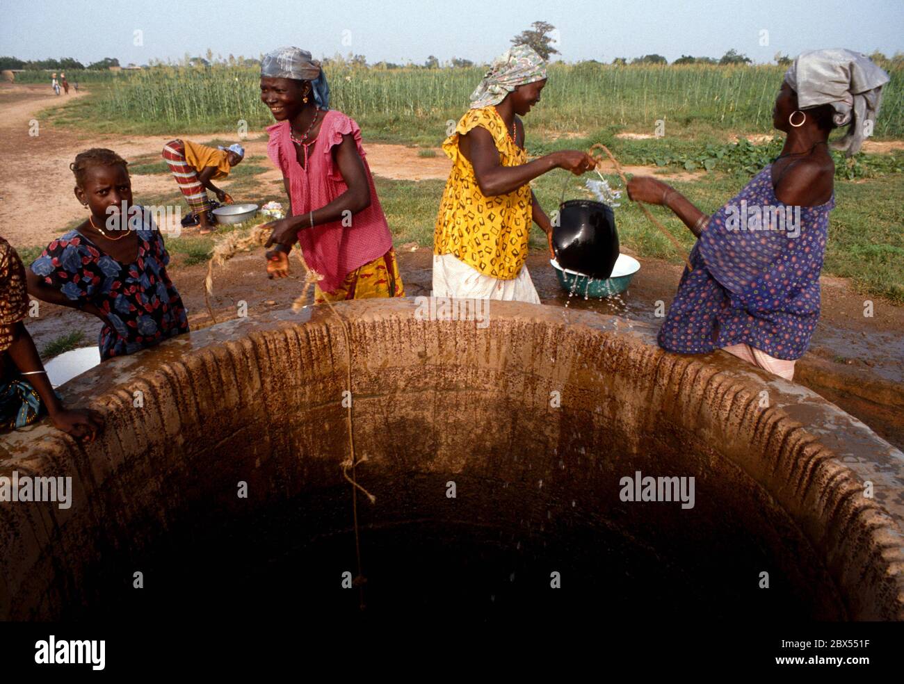 BFA, Burkina Faso : In Centre-Nord province women are getting water ...