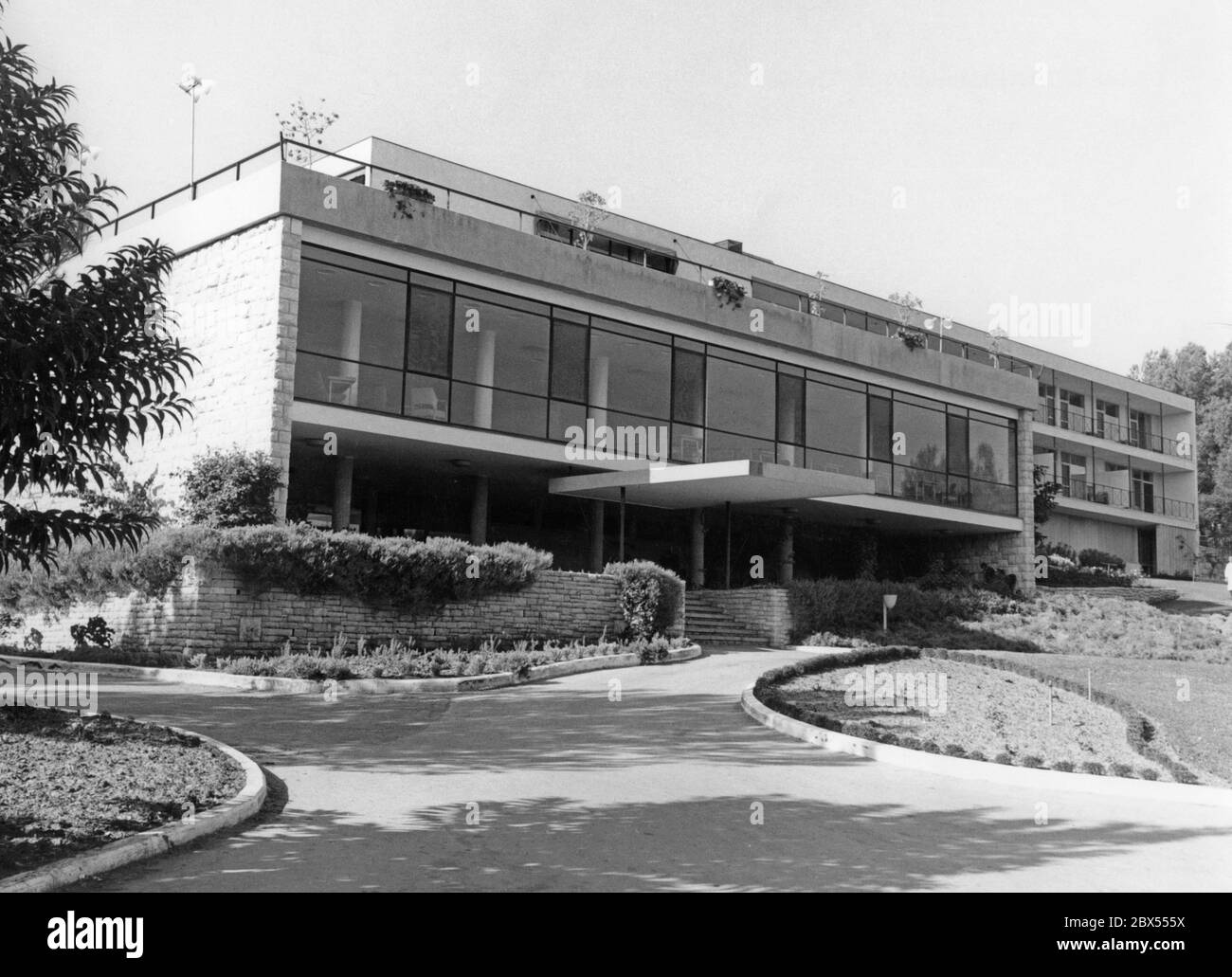 Weizmann institute of science Black and White Stock Photos & Images - Alamy
