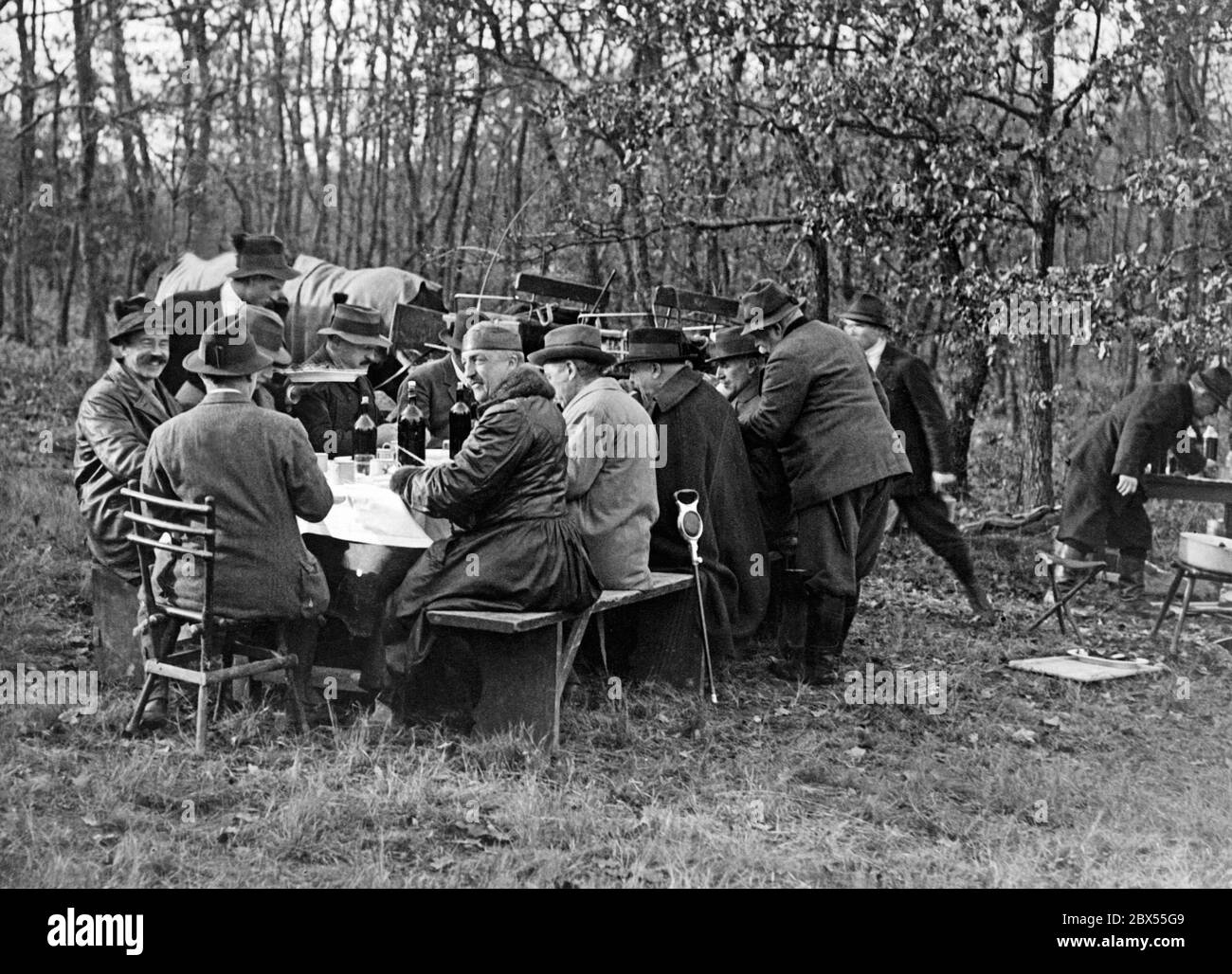 German hunters hi-res stock photography and images - Alamy