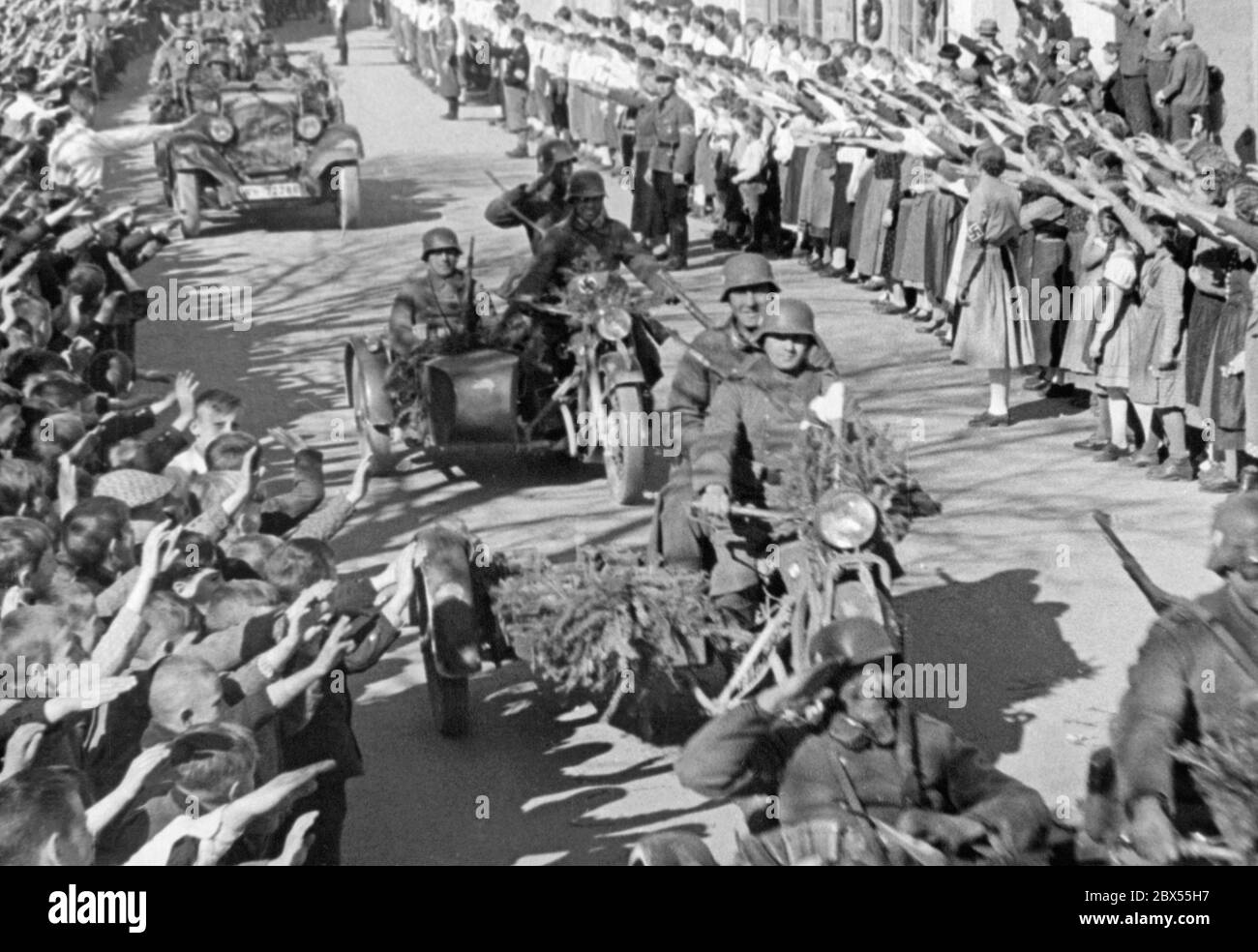 The motorized German troops arrive in Styria. In March 1938 Austria was ...