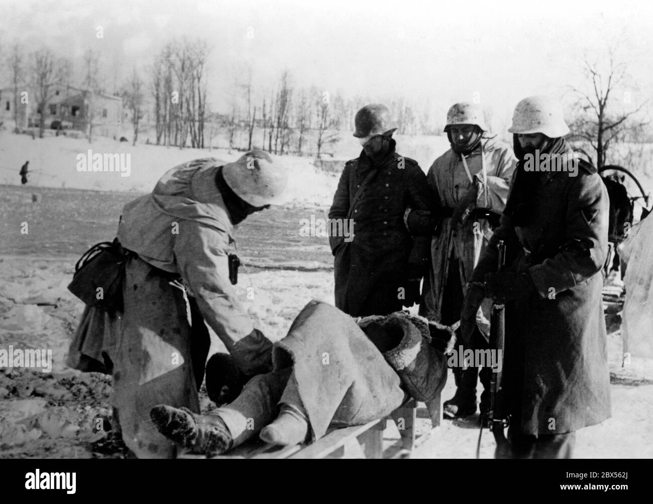 Transport injured german soldiers hi-res stock photography and images ...