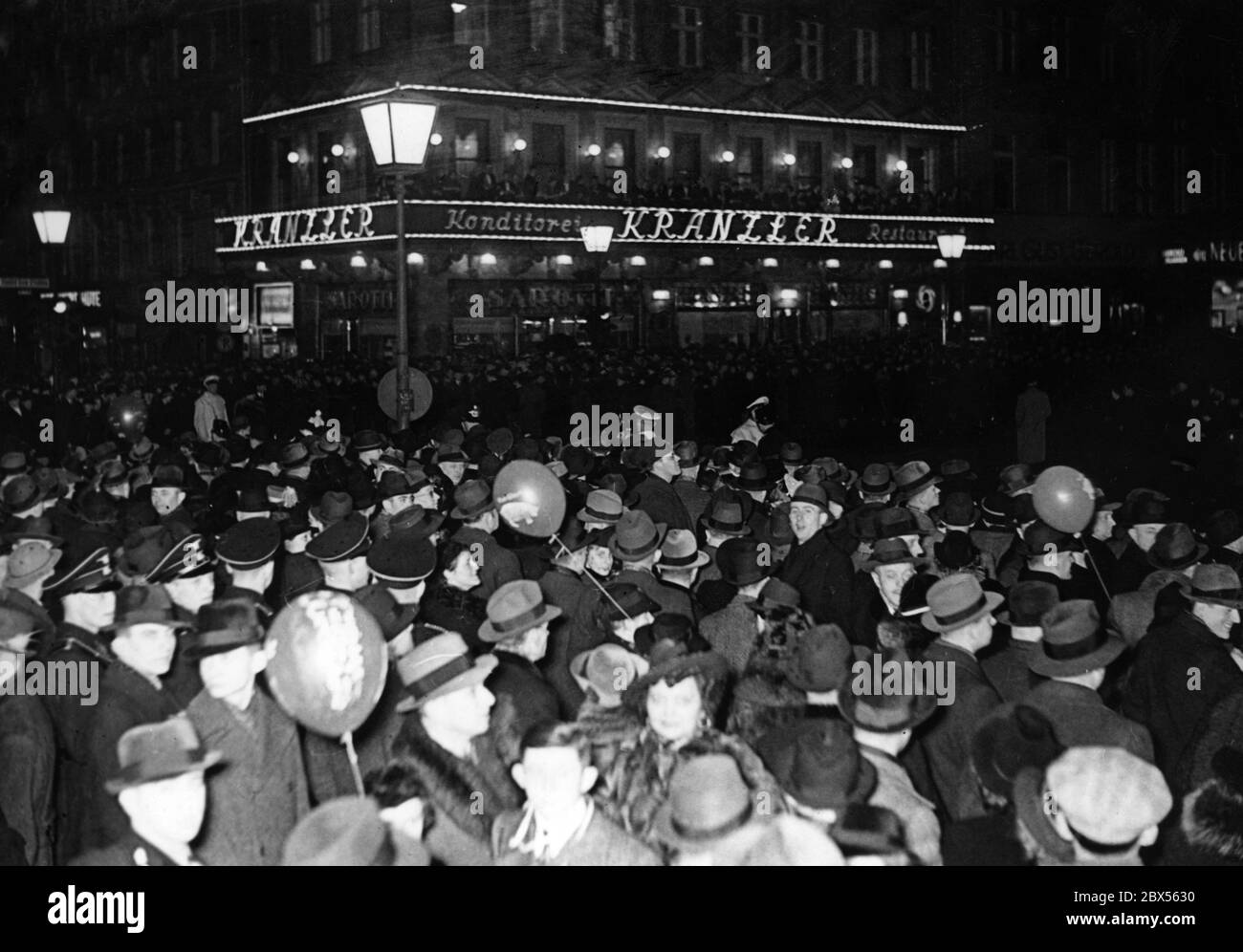 Berlin new year crowd Black and White Stock Photos & Images - Alamy