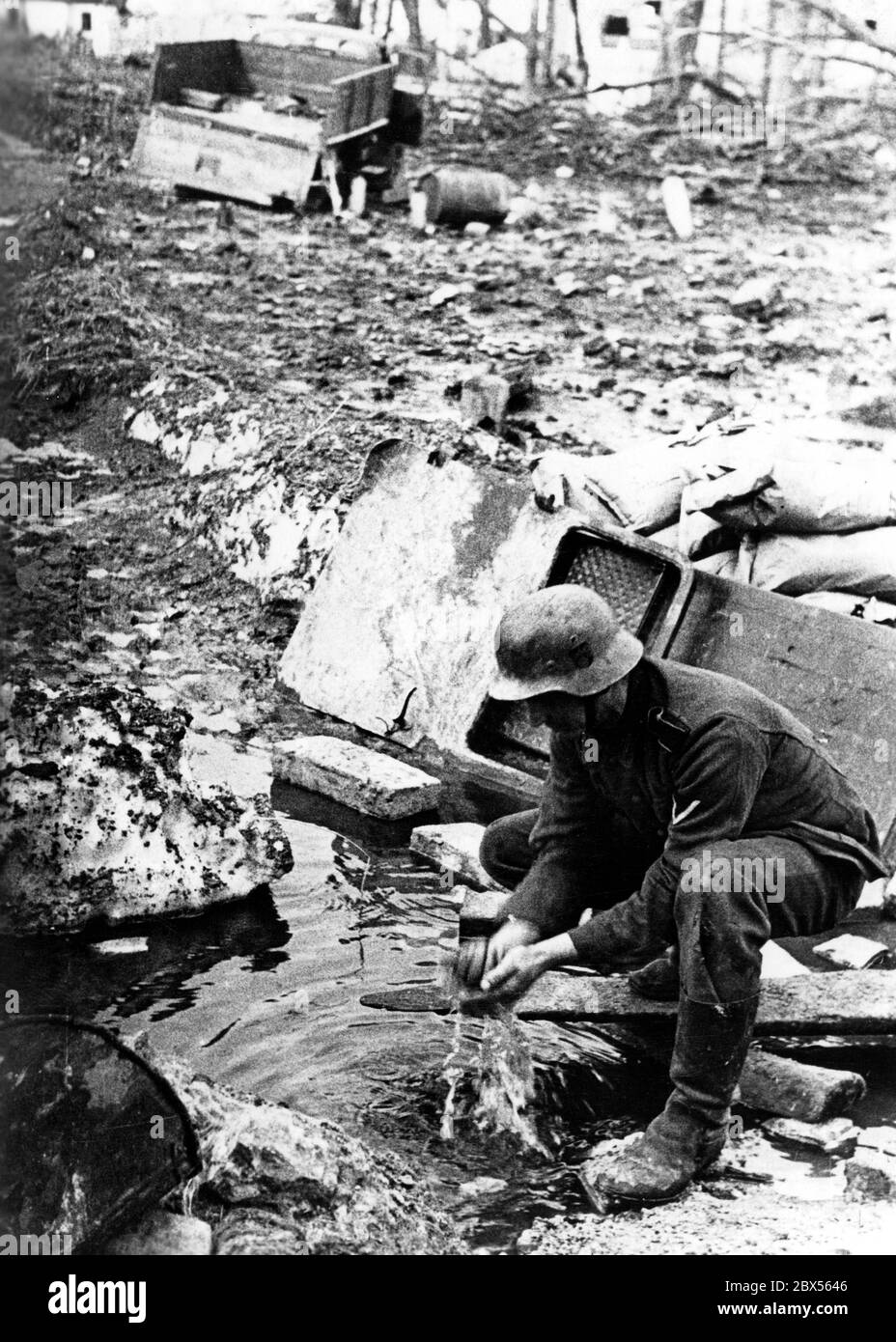 Red army encirclement of german army hi-res stock photography and ...