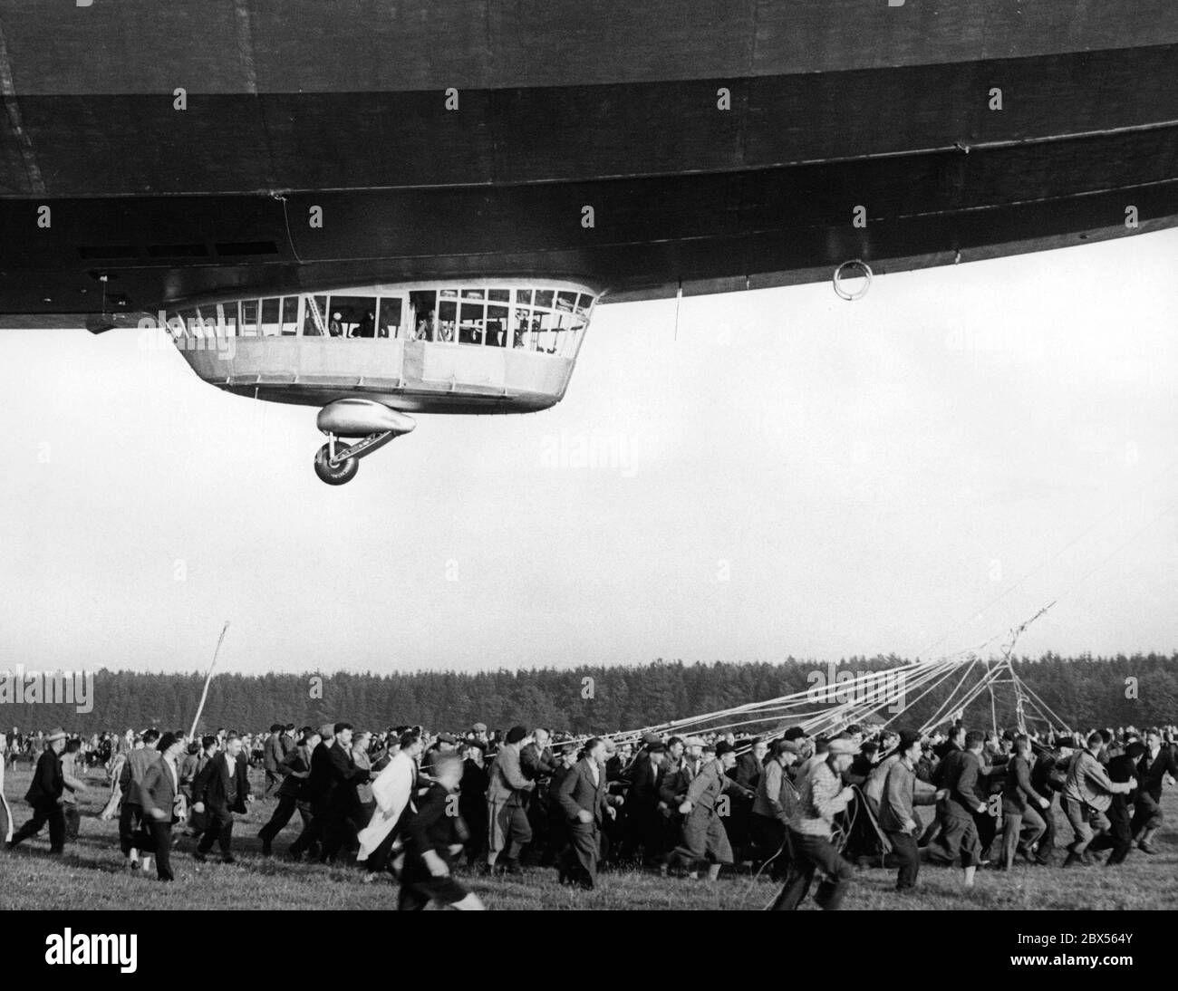 Graf zeppelin landing hi-res stock photography and images - Alamy