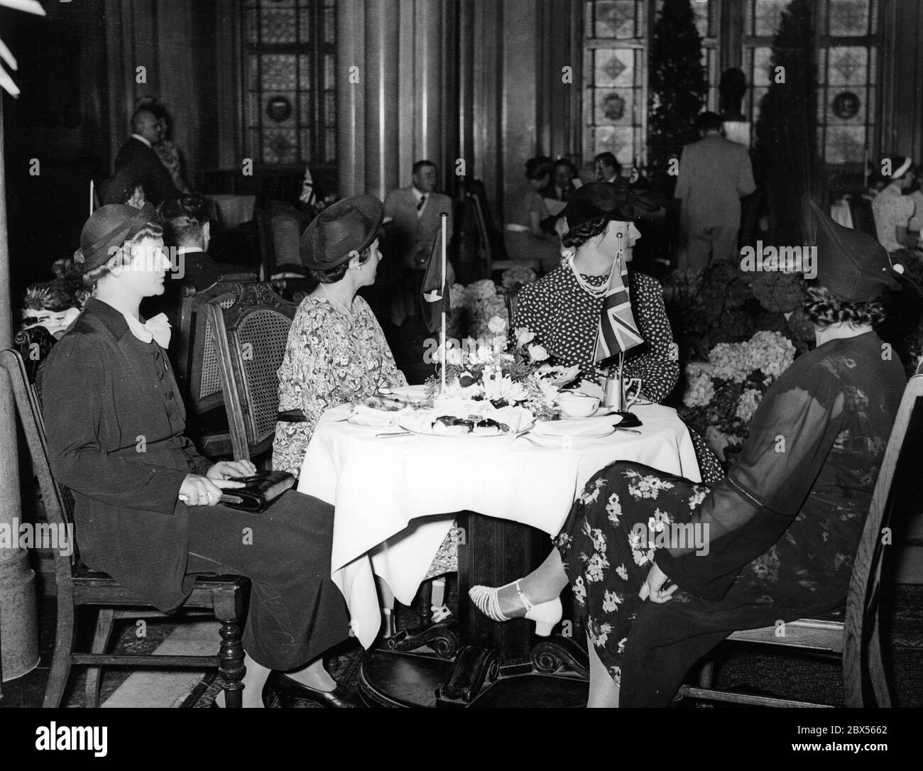 Honour reception Black and White Stock Photos & Images - Alamy