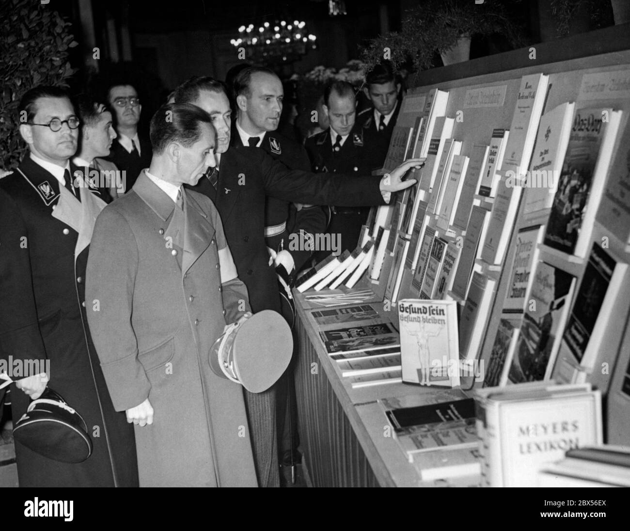 Reichsleiter philipp bouhler Black and White Stock Photos & Images - Alamy
