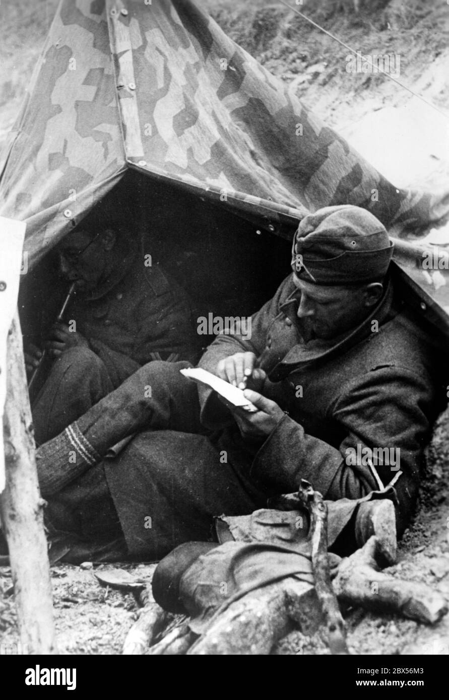 German soldiers writing letter hi-res stock photography and images - Alamy