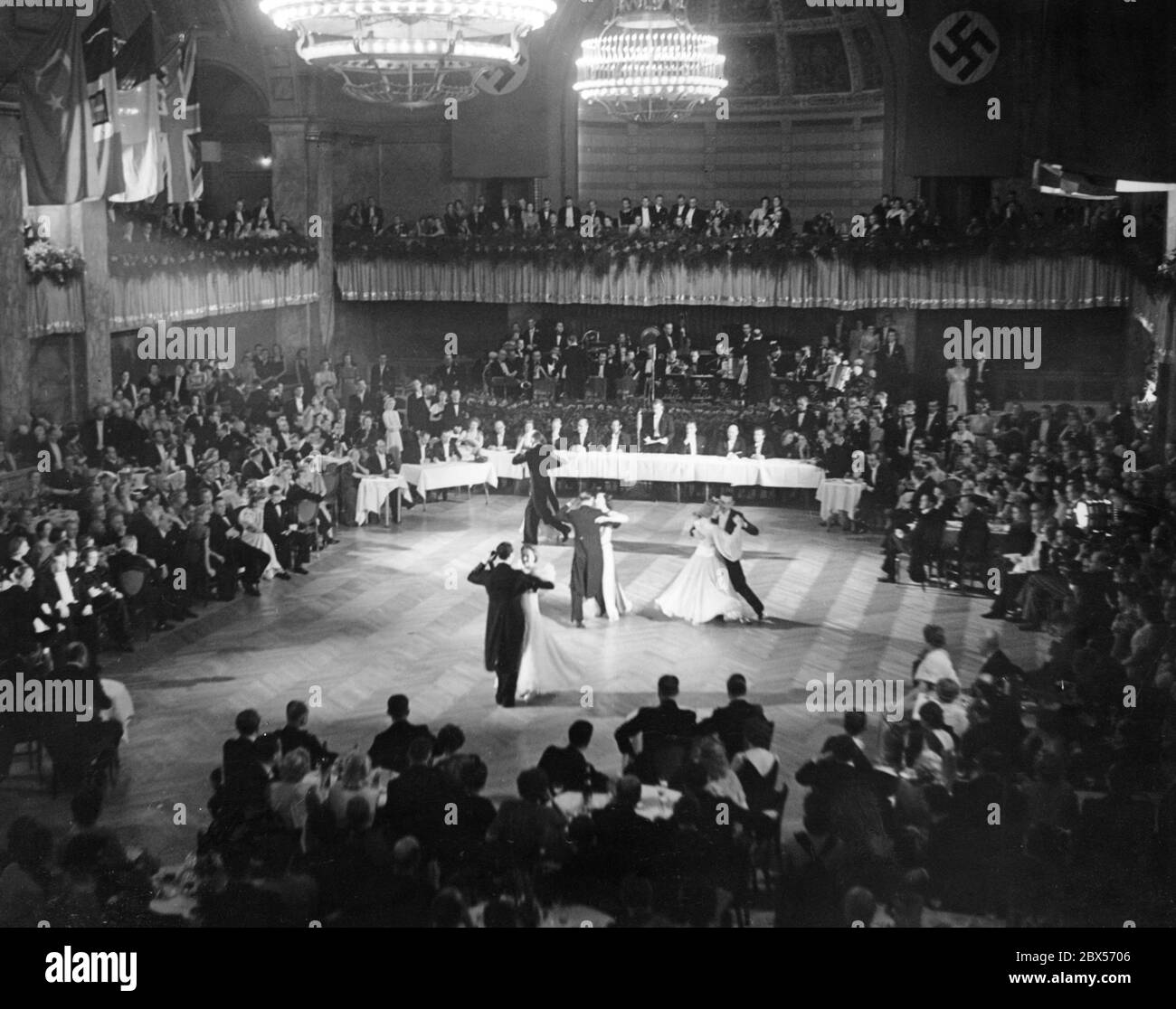 Dance hall building hi-res stock photography and images - Alamy