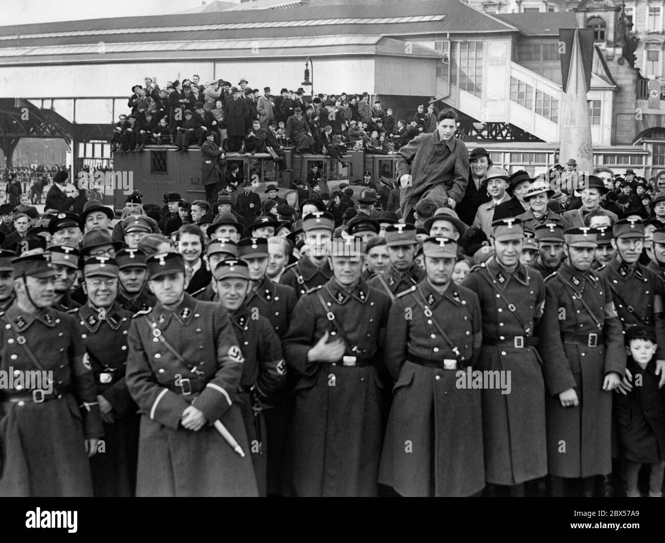 Adolf hitler nazi men hi-res stock photography and images - Alamy