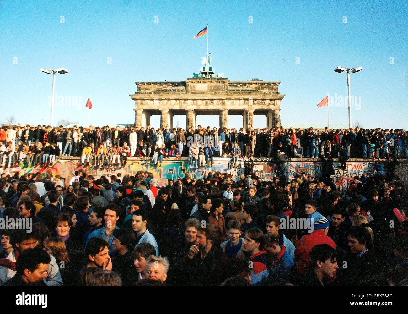 After 28 years of closure of the inner German border, the GDR opened ...