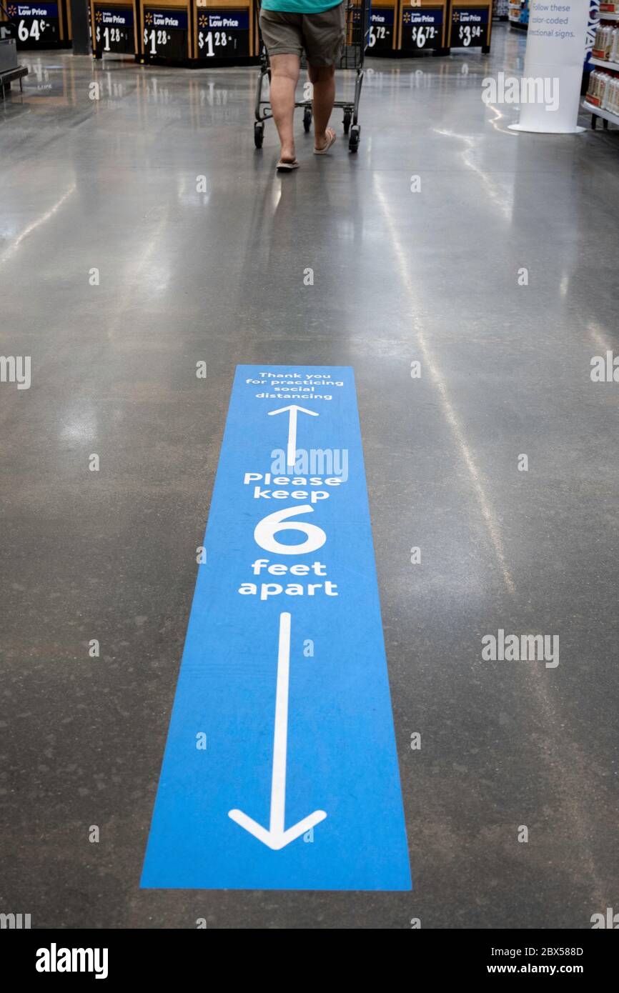 Vidalia, Georgia / USA - May 4, 2020: Walmart’s social distancing ...