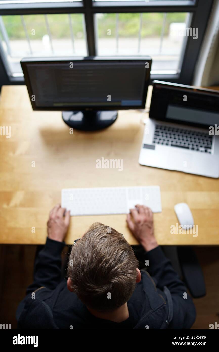 Programmer php hi-res stock photography and images - Alamy