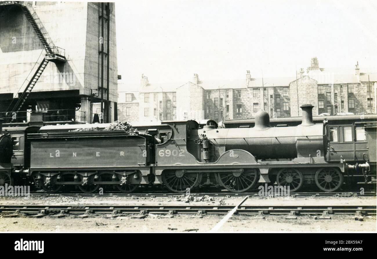 LNER steam locomotive, n. 6902, probably 1930 Stock Photo - Alamy