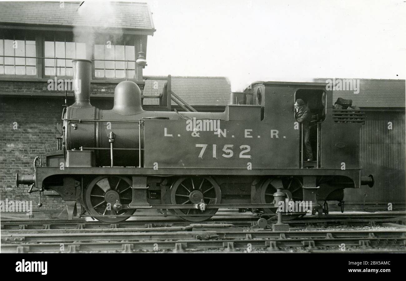 LNER steam locomotive, n. 7152, probably 1930 Stock Photo - Alamy