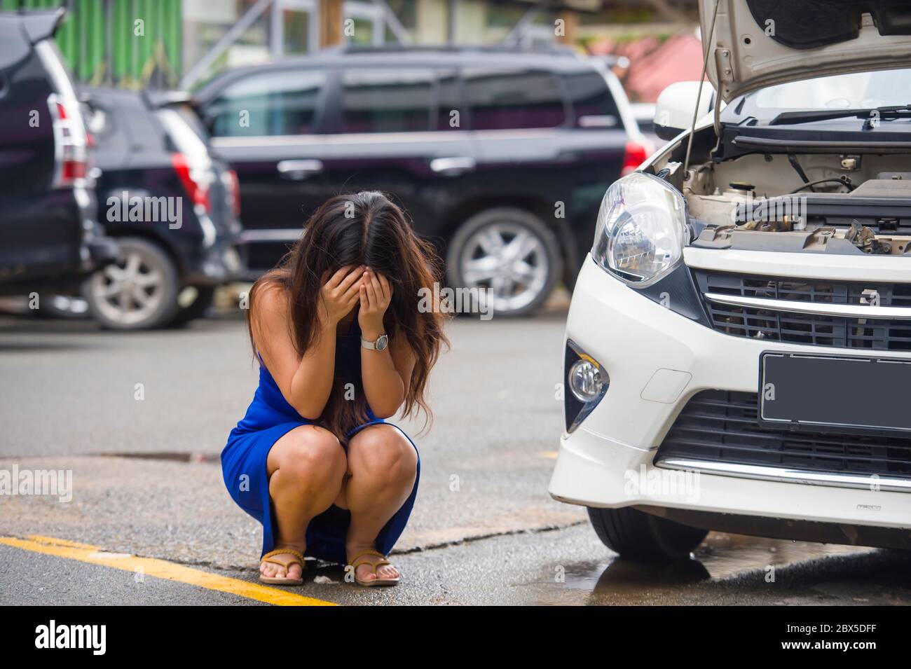Woman breakdown truck hi-res stock photography and images - Alamy