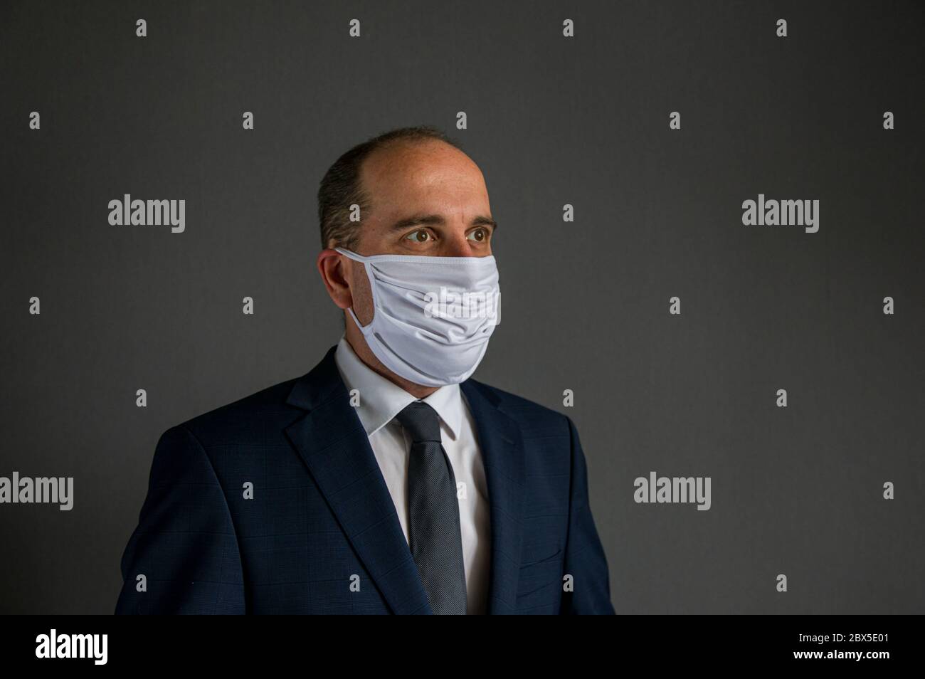 Smart middle aged man suit tie hi-res stock photography and images - Alamy