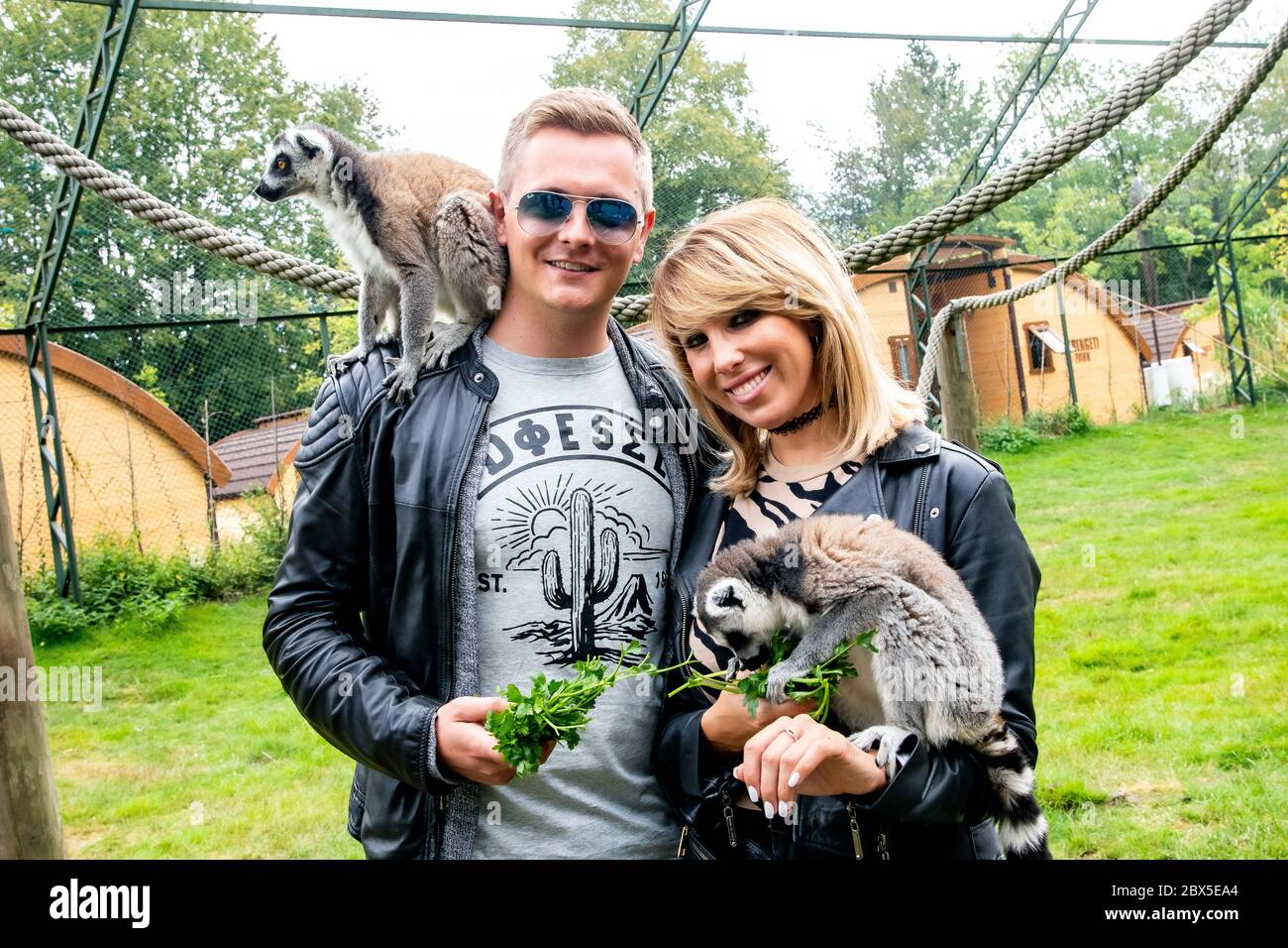 Hodenhagen, Germany. 06th Sep, 2019. Annemarie Eilfeld and her friend ...